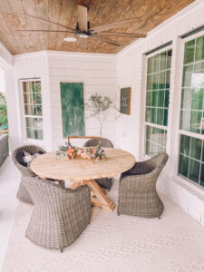 DIY Round Farmhouse Table with Free Plans