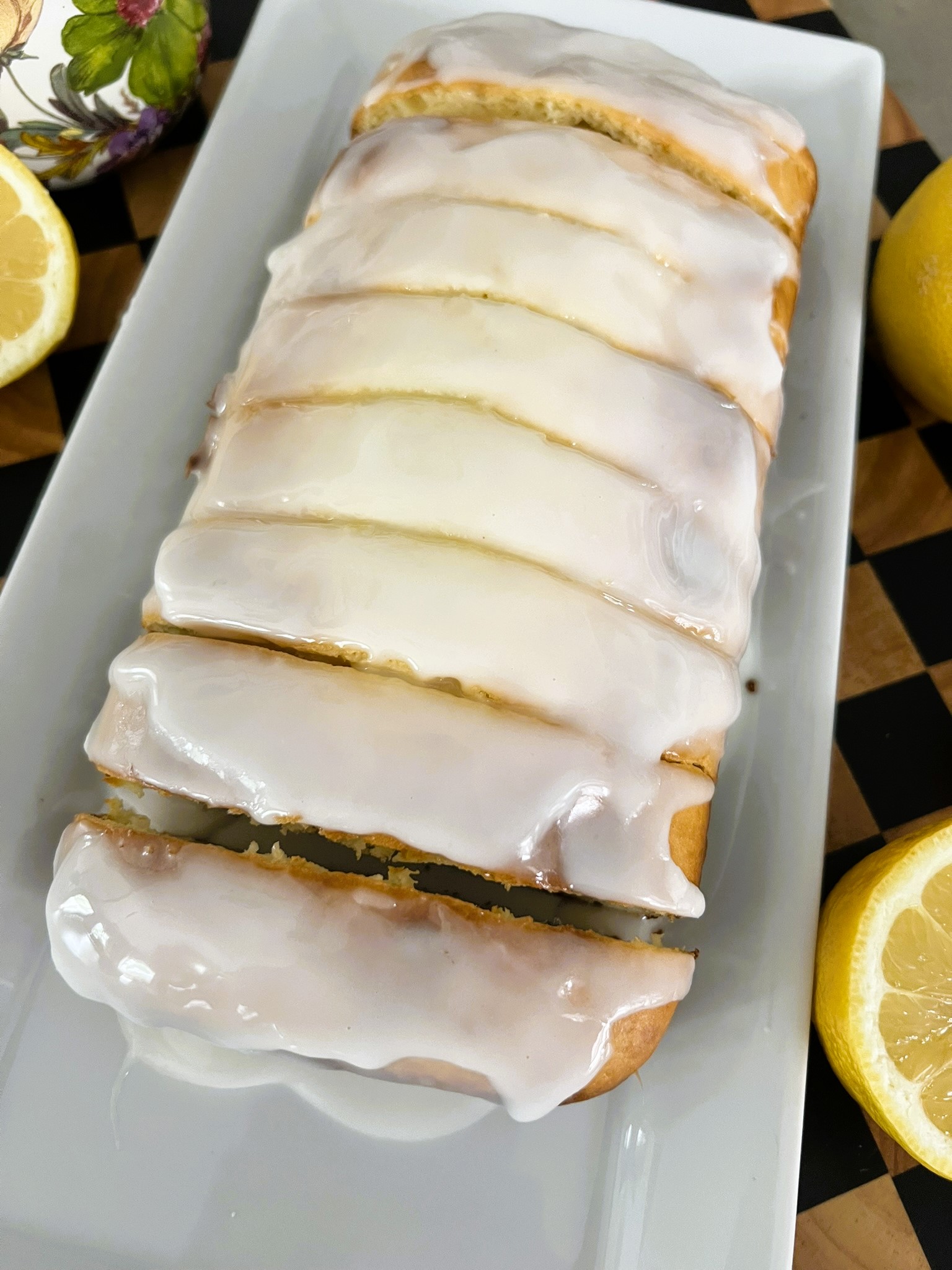 We Are in Love with This 4-Ingredient Lemon Loaf